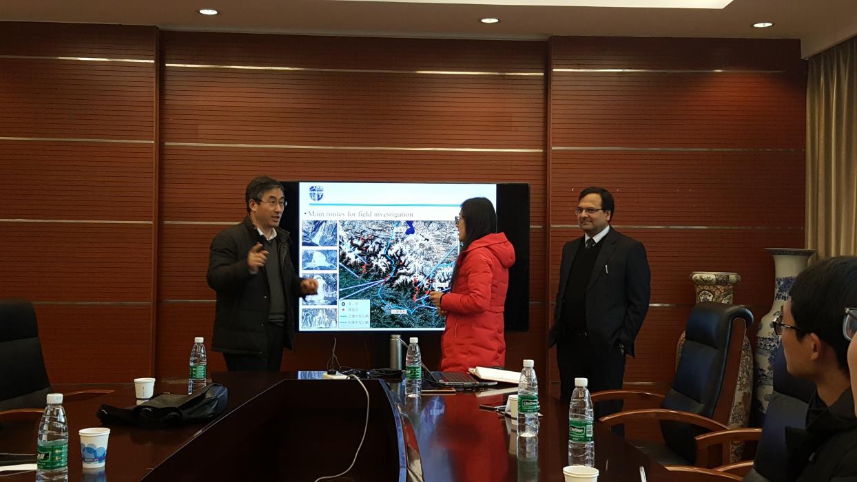 尼泊尔特里布文大学Ranjan Kumar Dahal教授受邀到 地学学院做学术交流-地球科学与环境工程学院